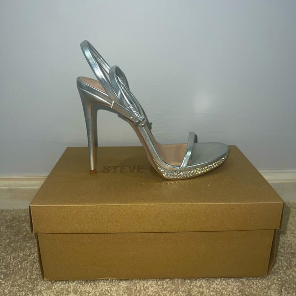 Steve Madden | Shoes | Steve Madden Ari Silver Heels | Poshmark